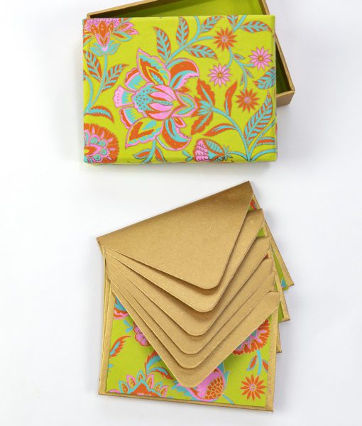 Note card with beautiful & ,vibrant designs made from eco friendly paper.